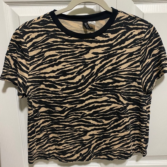 H&M | Tops | Hm Crop Top Womens Medium Animal Print Black Tan Zebra ...